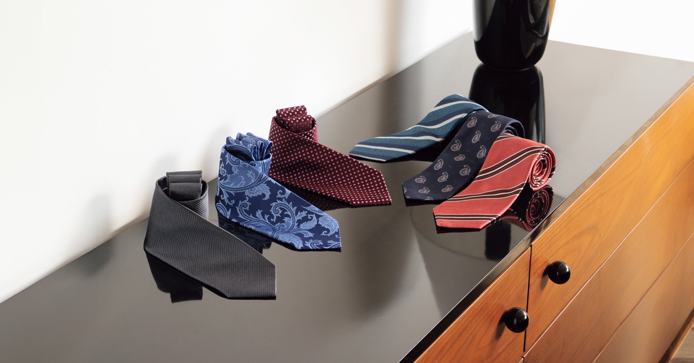 Master Necktie Knots: Easy Tutorial for Beginners | AOKI GLOBAL