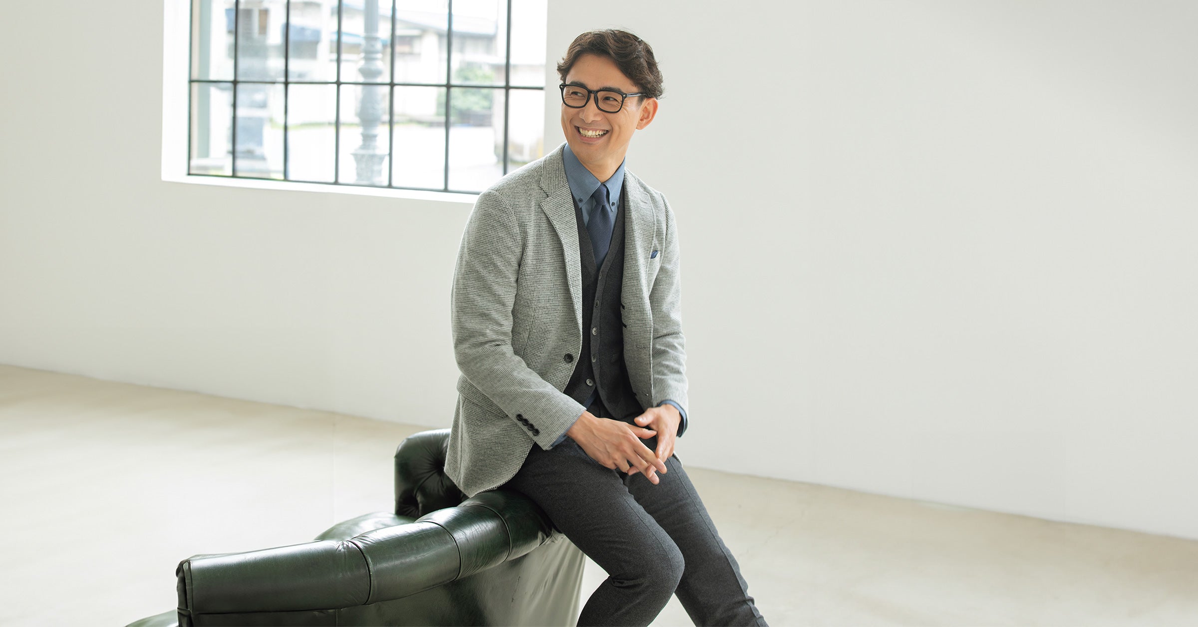 Classy Japanese Jackets for Year-End Parties | AOKI GLOBAL